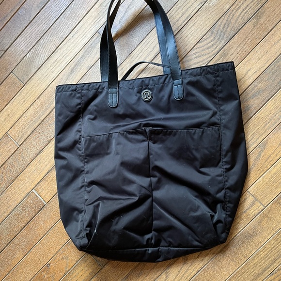 lululemon athletica | Bags | Lululemon Go With The Flow Bag Black ...